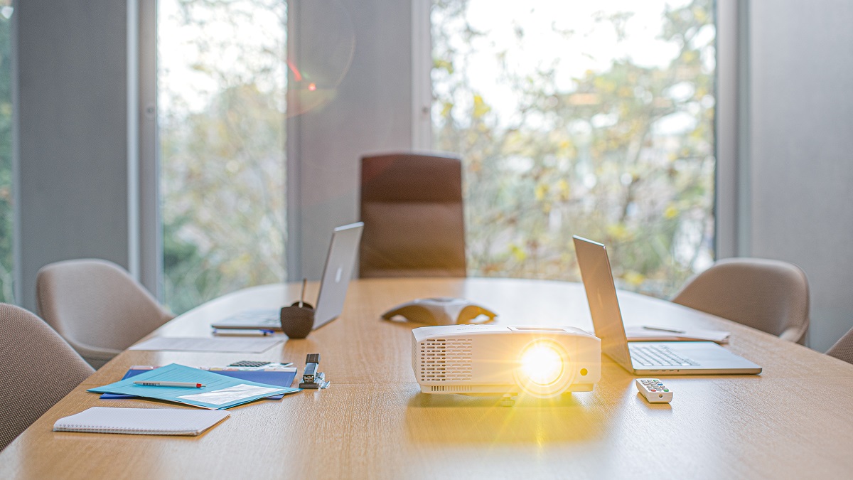 New ProPix 650 and 850 see Philips enter the professional projection ...